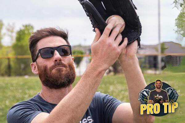 How To Catch A Fly Ball | 5 Easy Steps